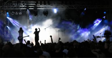 4 Tips On How To Have And Improve Stage Presence - Music Industry How To