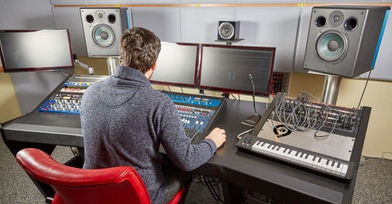 How To Become A Studio Engineer, A Beginner's Guide - Music Industry How To