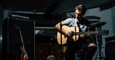 How To Record A Live Acoustic Session For Youtube - Music Industry How To