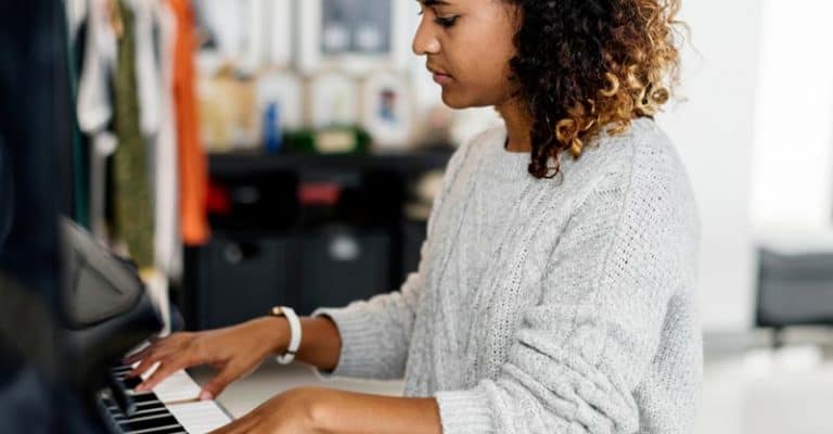 Learning Piano As An Adult, 9 Tips For Beginners You NEED To Know ...