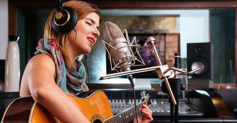 How To Write A Country Song That’s Authentic (In 6 Steps) - Music ...