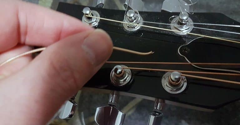 How To Restring An Acoustic Guitar; Easily Change Your Guitar Strings ...