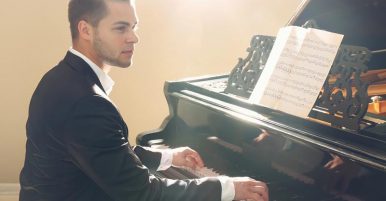 How Much Do Pianists Make? Professional Concert, Classical & Church ...