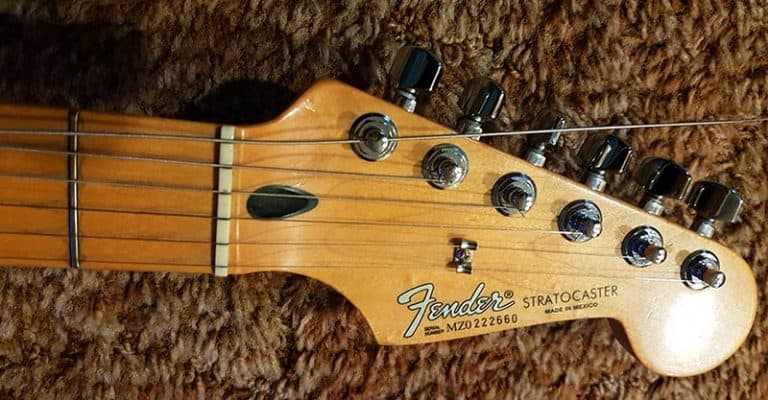 How To Restring An Electric Guitar Properly - Music Industry How To