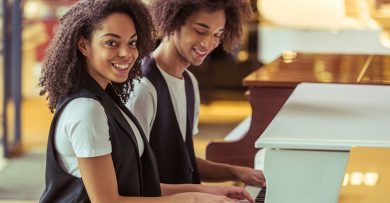 15 Easy Piano Duet Songs You Can Play Together Quickly - Music Industry ...
