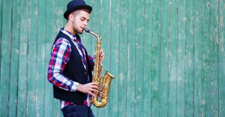 How To Breathe When Playing Saxophone, 4 Techniques - Music Industry How To