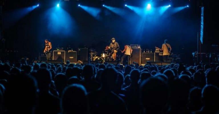 What Is Deathcore Music? With 9 Top Examples & History - Music Industry ...