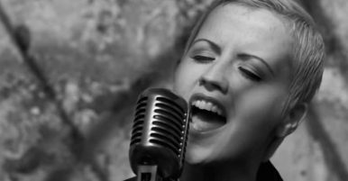 25 Best Sing Along Songs for Seniors, Parties, Kids & More - Music ...