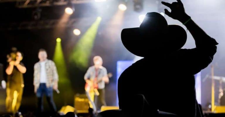 6 Characteristics of Country Music - Music Industry How To