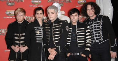 What Is Emo Music? With 9 Top Examples & History - Music Industry How To