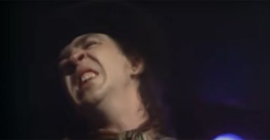 Why Do Guitarists Pull Faces? - Music Industry How To