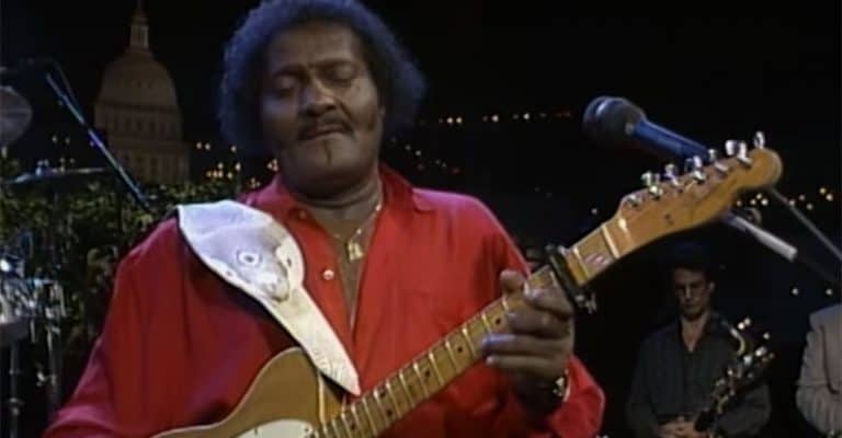 23 Top Black Guitarists, These Guitar Players Rock - Music Industry How To