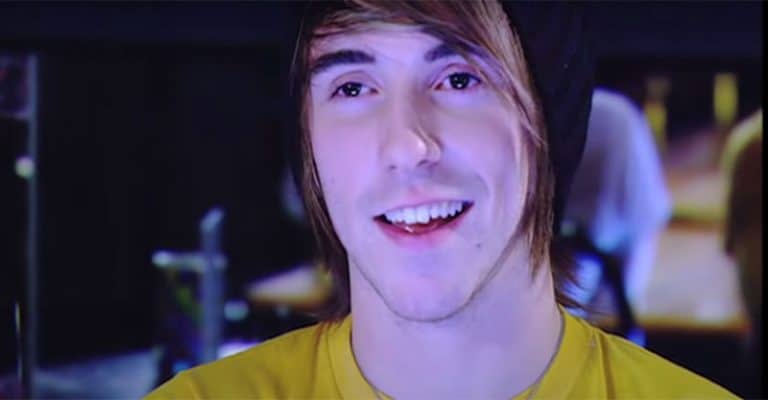 41 Emo Bands Of The 2000s - Music Industry How To