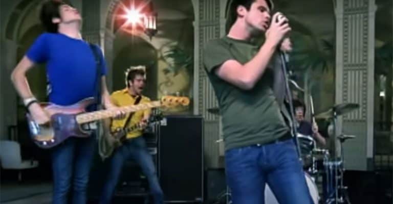 41 Emo Bands Of The 2000s - Music Industry How To