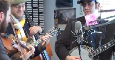 25 Best Songs With Banjo - Music Industry How To