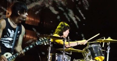 What Is Punk Music? With 9 Top Examples & History - Music Industry How To