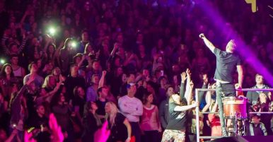 What Is Pop Rock Music? With 7 Top Examples & History - Music Industry ...