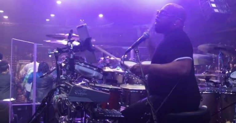 71 Best Drummers Of All Time - Music Industry How To