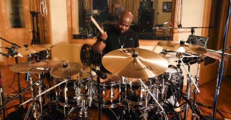 71 Best Drummers Of All Time - Music Industry How To