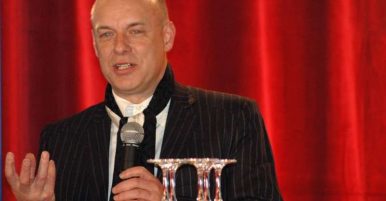 What Is Ambient Music? With 8 Top Examples & History - Music Industry ...