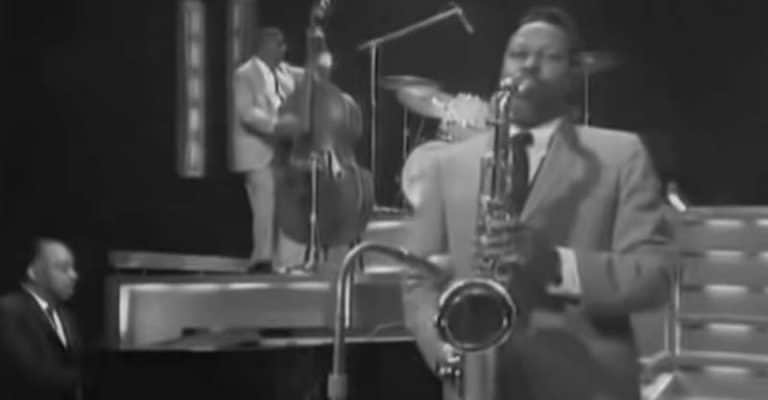 What Is Swing Music? With 9 Top Examples & History - Music Industry How To