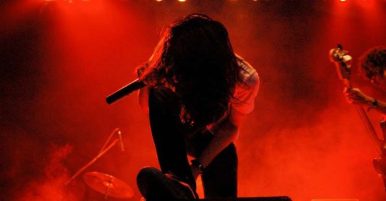 What Is Heavy Metal Music? With 9 Top Examples & History - Music ...