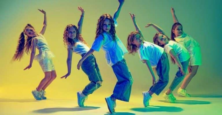 What Is Group Dance? With 5 Top Examples & History - Music Industry How To