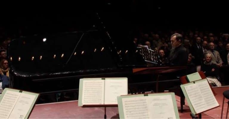 What Is Aleatoric Music? With 7 Top Examples & History - Music Industry ...