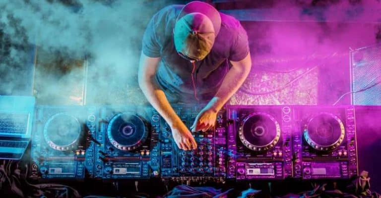What Does a DJ Do? With Real Examples - Music Industry How To