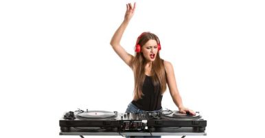 What Does A Disc Jockey Do? With 6 Real Examples - Music Industry How To