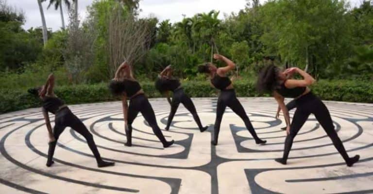 What Is Lyrical Dance? With 4 Top Examples & History - Music Industry How To