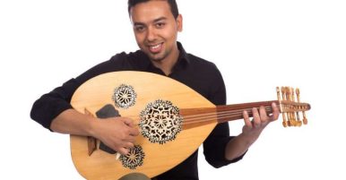 What Is A Lute? - Music Industry How To