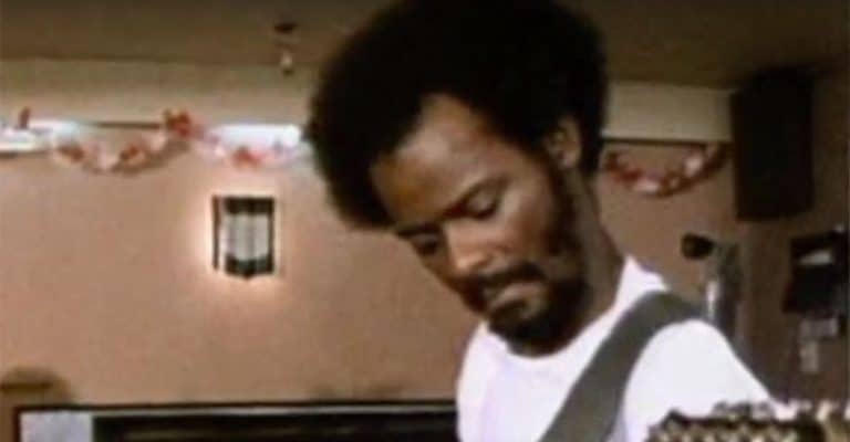 33 Best R&B Guitarists & Soul Guitar Players - Music Industry How To