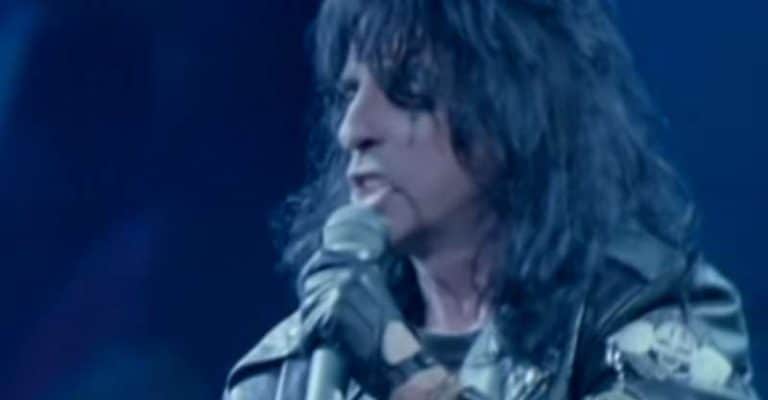 51 Male Singers With Long Hair - Music Industry How To