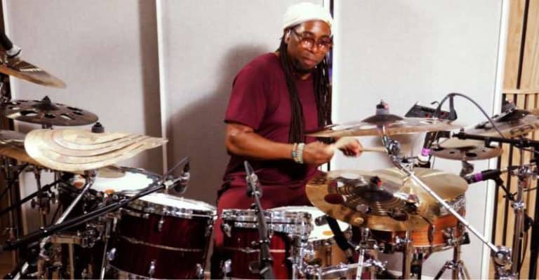 Left Handed Drumming, 9 Tips and Differences - Music Industry How To