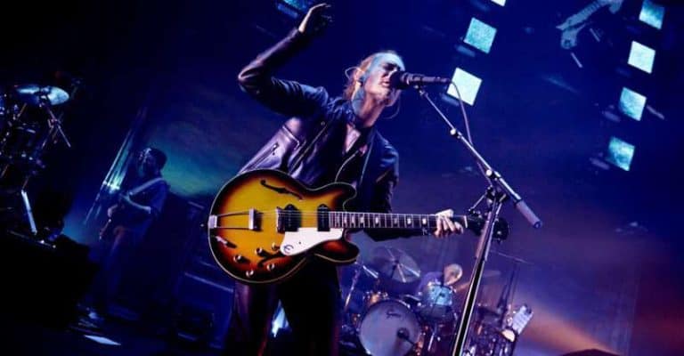 27 Best 90s Alternative Bands Ever - Music Industry How To