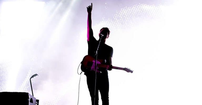 Performing On Stage, Tips For Putting On A Great Show - Music Industry ...