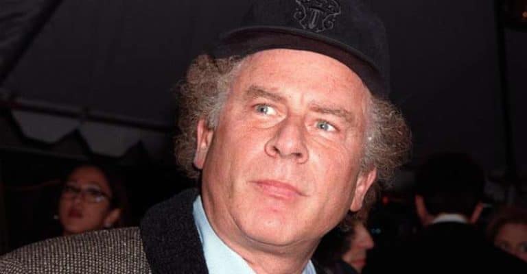 25 Best Male High-Pitched Singers - Music Industry How To