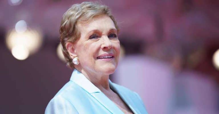 25 Best Singers With Perfect Pitch - Music Industry How To