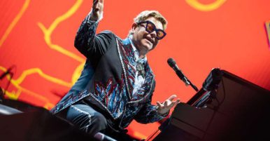 25 Best Singers With Perfect Pitch - Music Industry How To