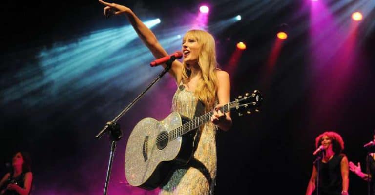 Who Writes Taylor Swift Songs? With Examples - Music Industry How To