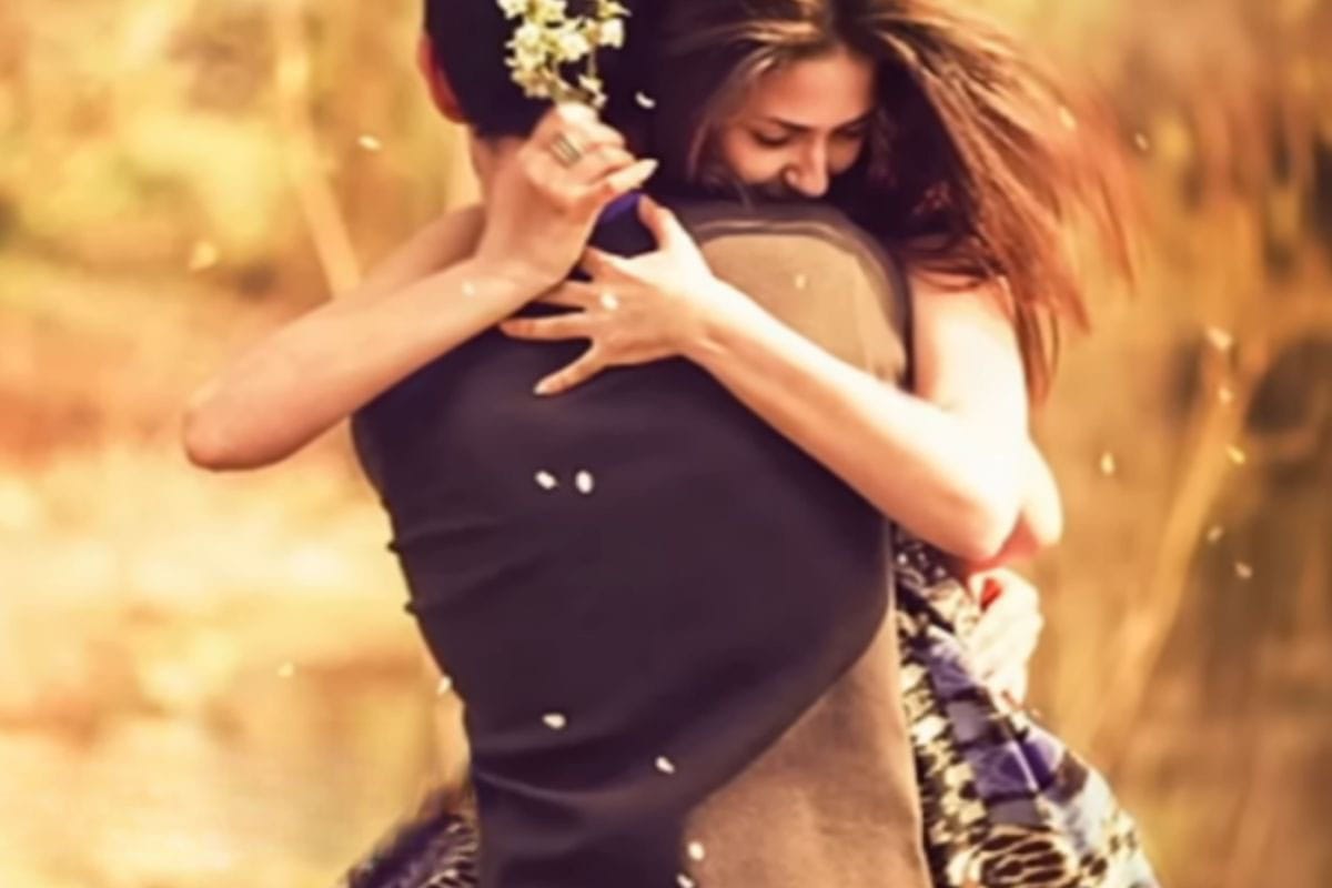 33 Best Songs About Blue Eyes - Music Industry How To