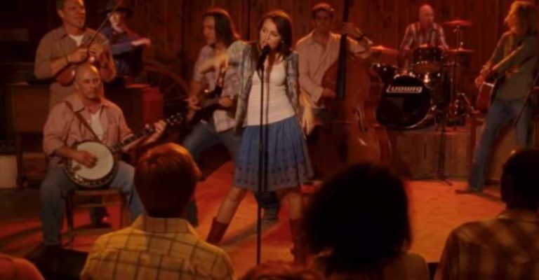 35 Best Country Songs About Dancing - Music Industry How To