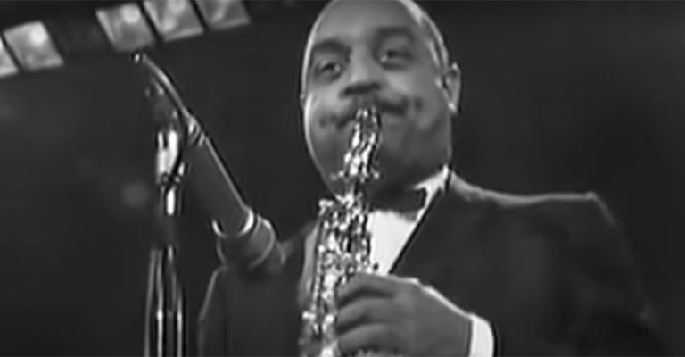 53 Best Saxophone Players, All Very Famous - Music Industry How To