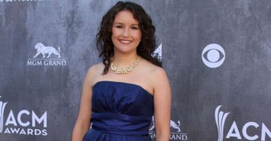 27 Best Female Country Singers Of The 2000s - Music Industry How To