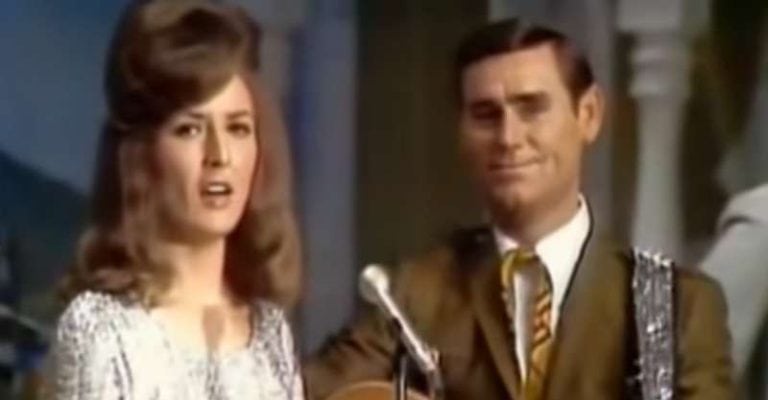 27 Best Female Country Singers Of The 70s - Music Industry How To