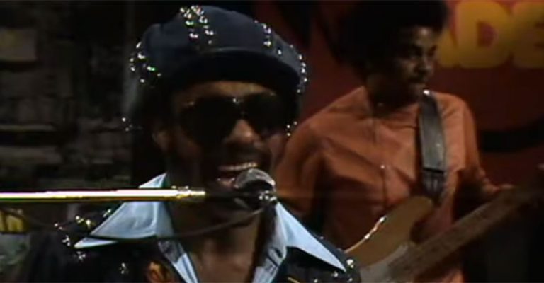 13 Best Male R&B Singers Of The 70s - Music Industry How To